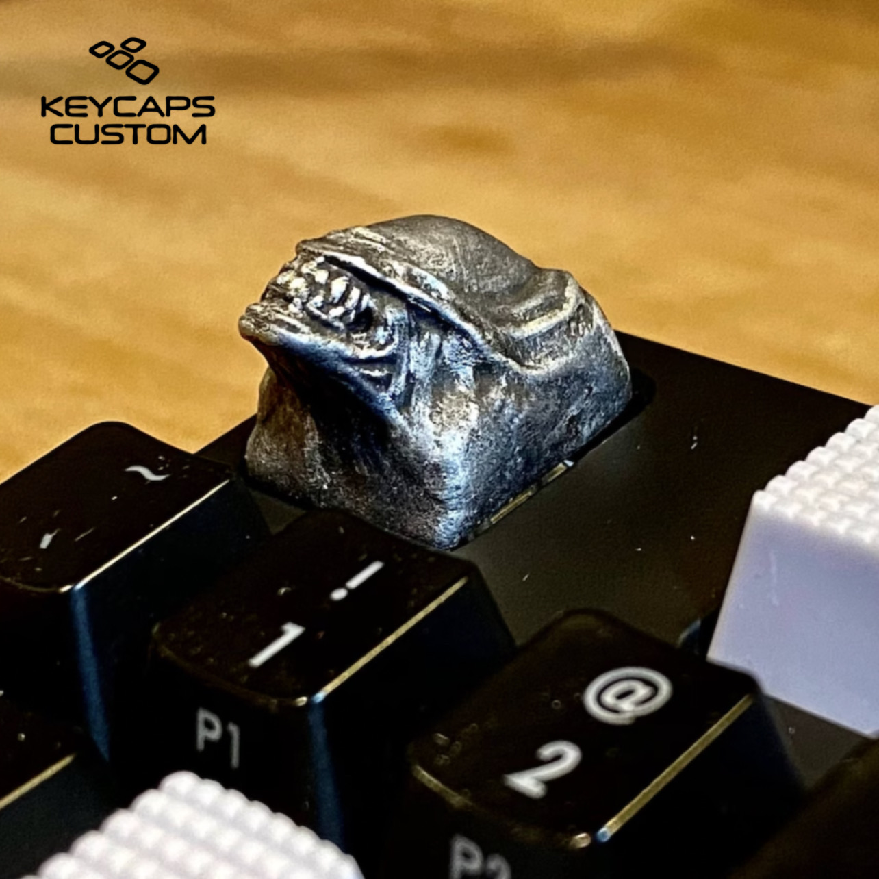 Alien - Mother Queen Artisan Custom Cherry MX Keycap